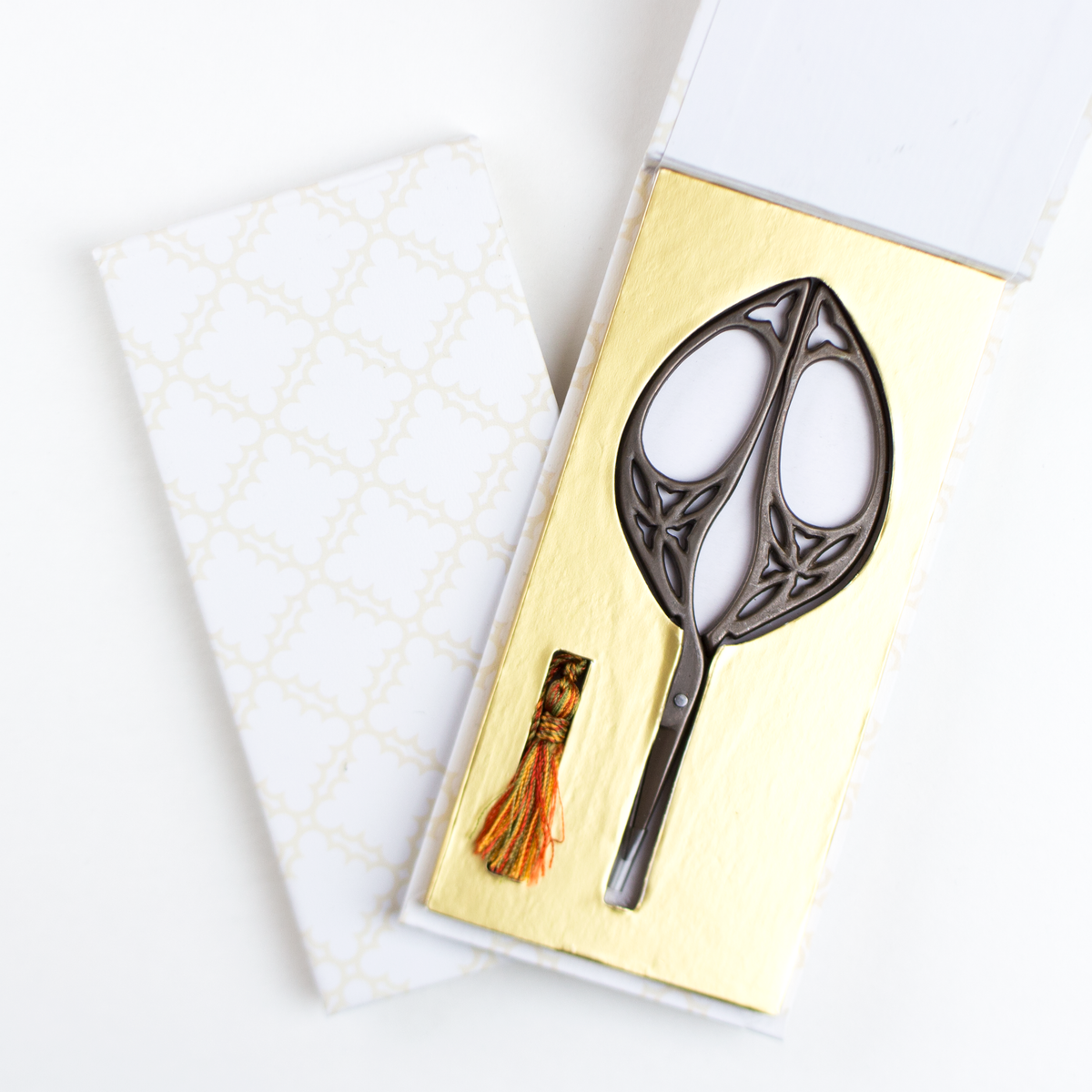 SCISSORS_ANTIQUE-04_1200x1200.png?v=1560936605
